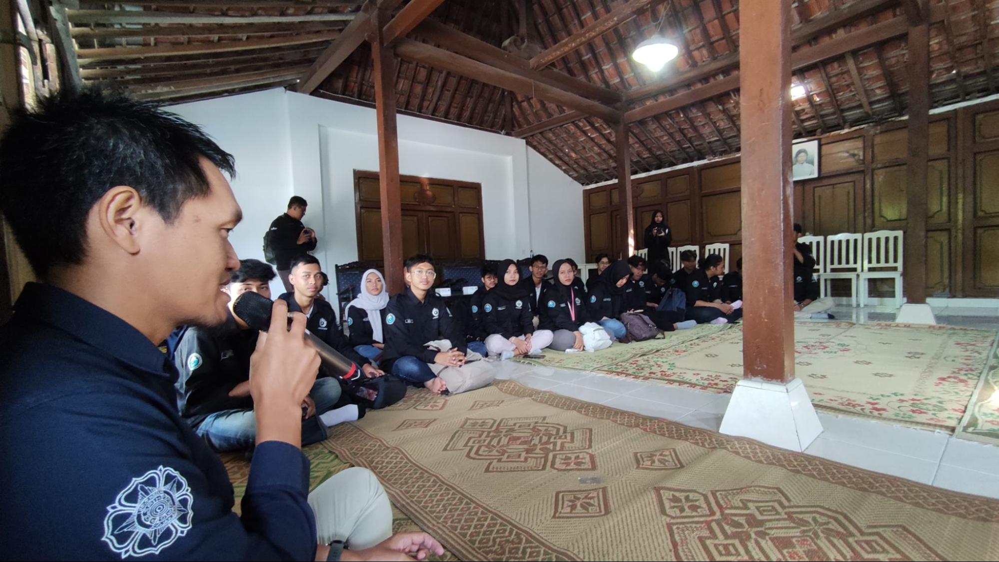 Studi Lapangan Pengenalan Alat dan Mesin Produksi Pertanian di UPJA ...