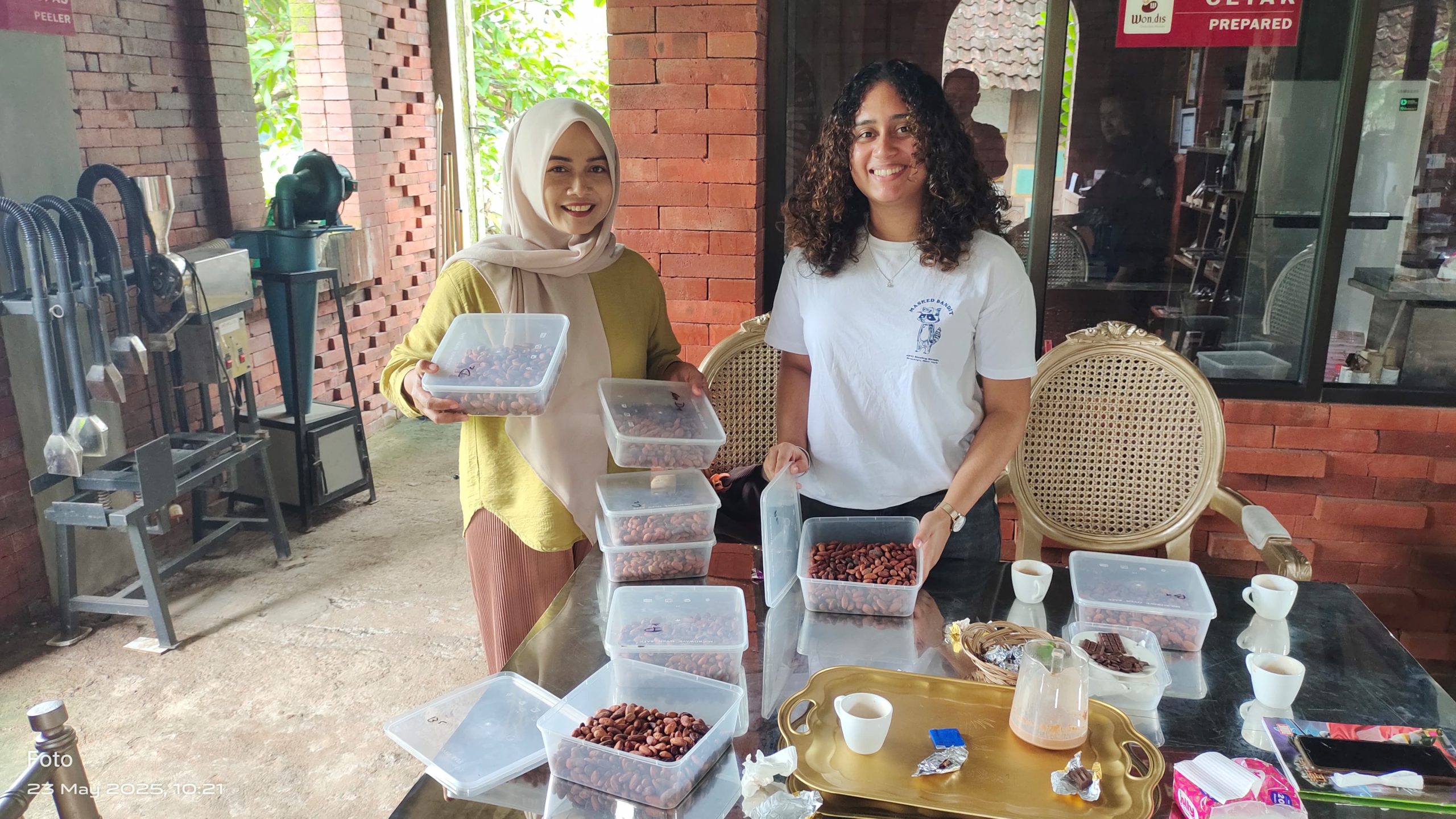 International Student from Université de La Réunion Visits Bean to Bar ...